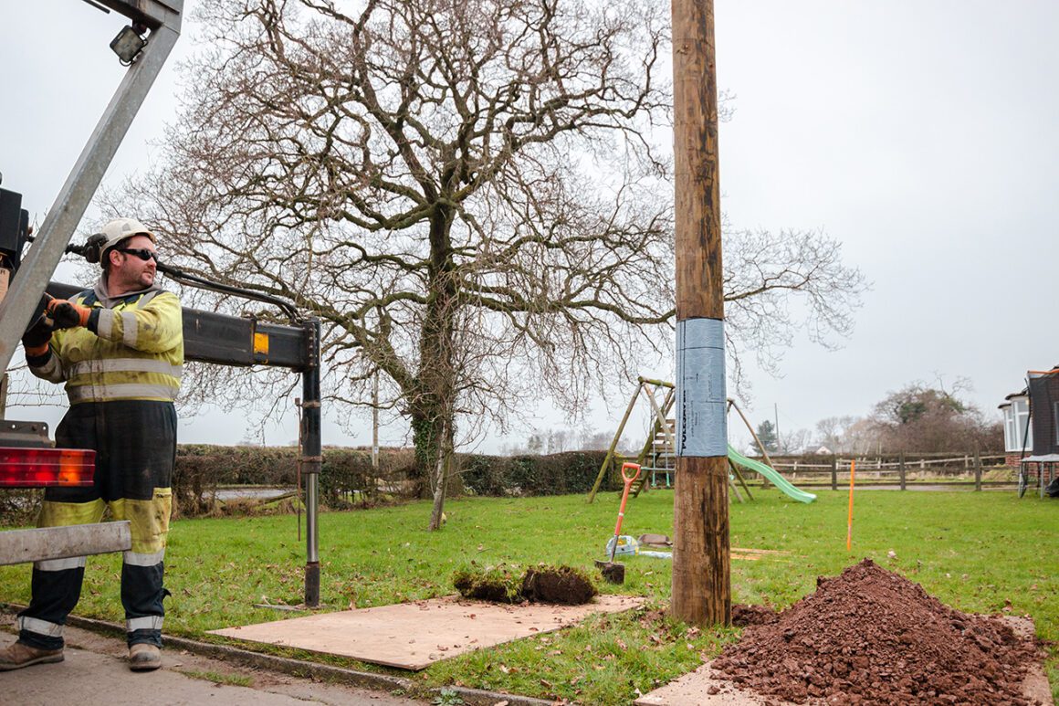 Polesaver | Increase Utility Pole Life By +20 Years